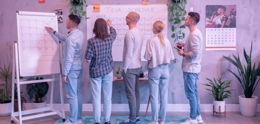 The Ultimate 2026 Guide for Touring Artist Managers: From Planning to ...