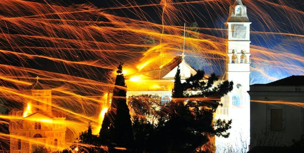 Greece’s Chaotic Rocket War Easter Celebration - TFword.
